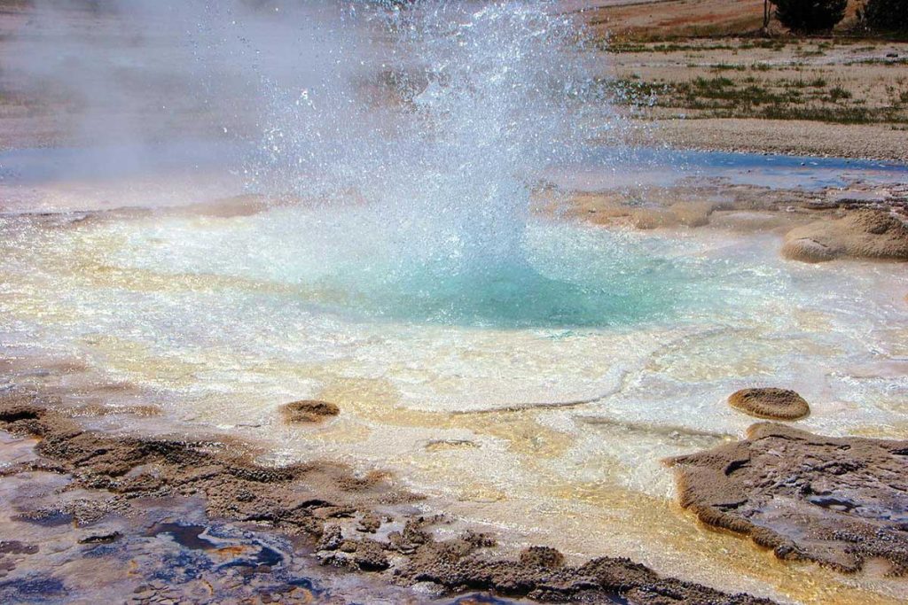 Geysers and Hot Springs in Yellowstone National Park - National Parks Etc.